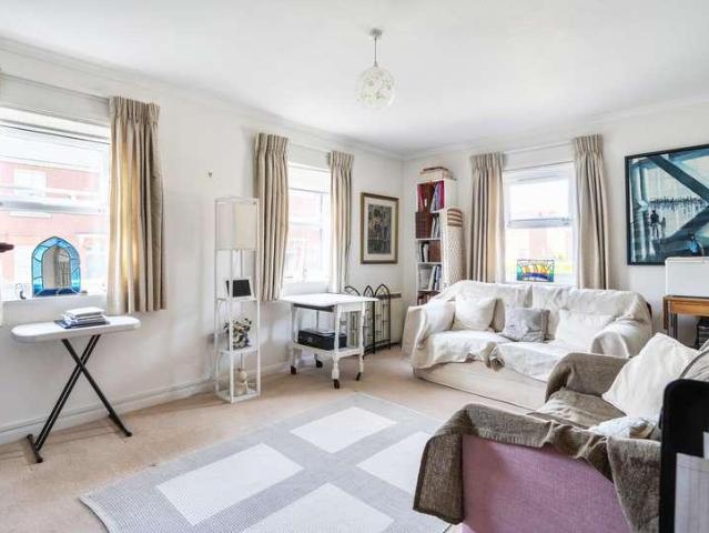 1 bed flat for sale