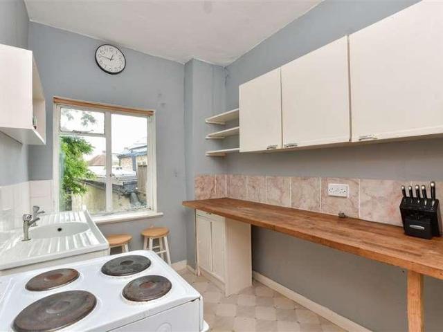 1 bed flat for sale