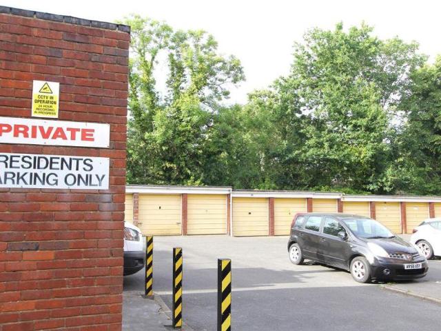 1 bed flat for sale