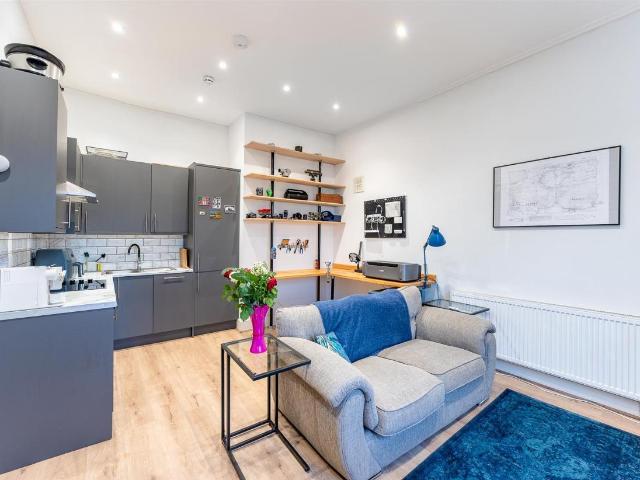 1 bed flat for sale