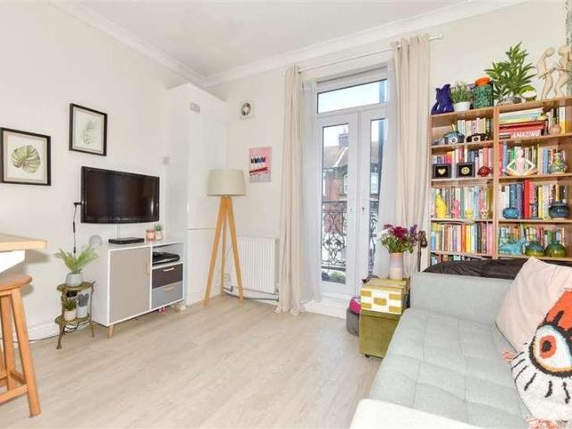 1 bed flat for sale