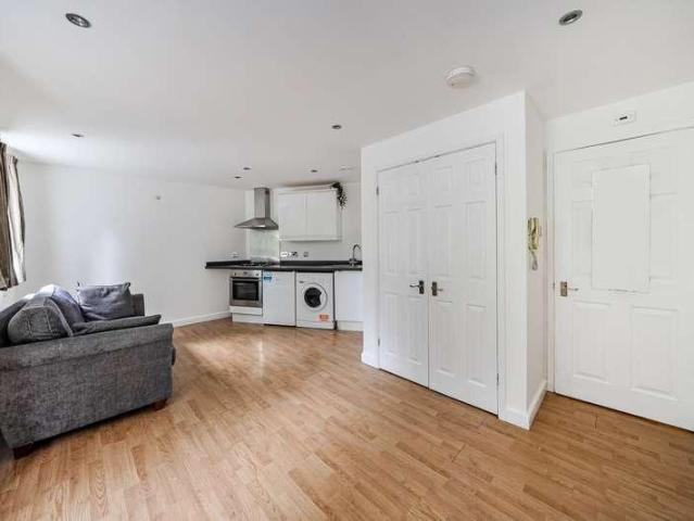 1 bed flat for sale