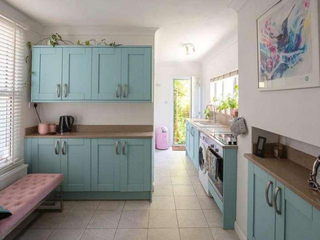 1 bed flat for sale