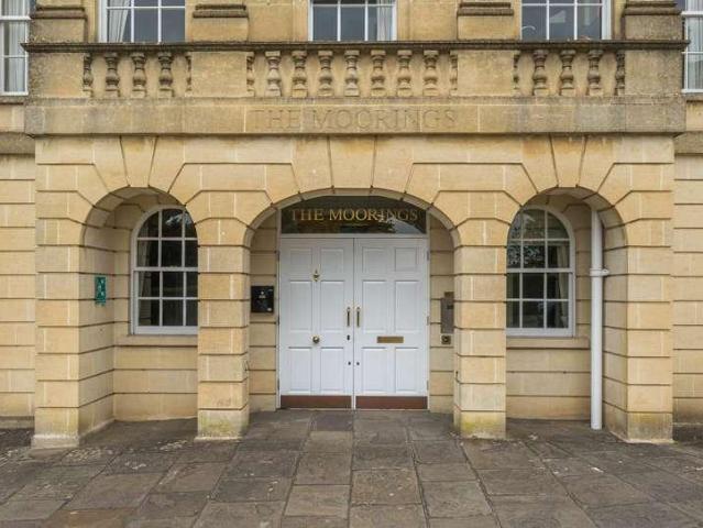 1 bed flat for sale