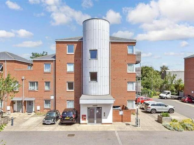 1 bed flat for sale