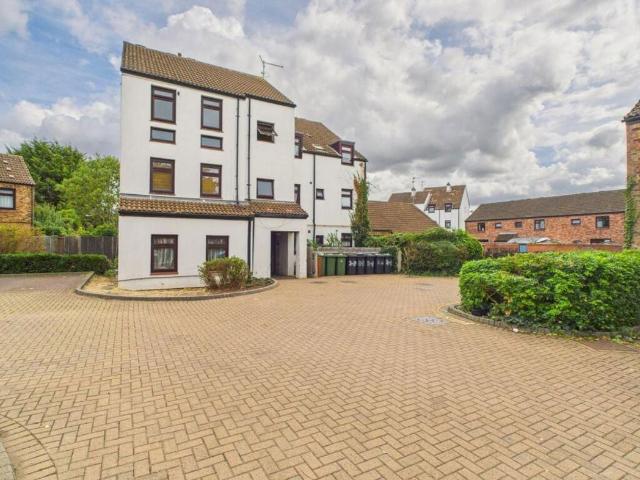1 bed flat for sale