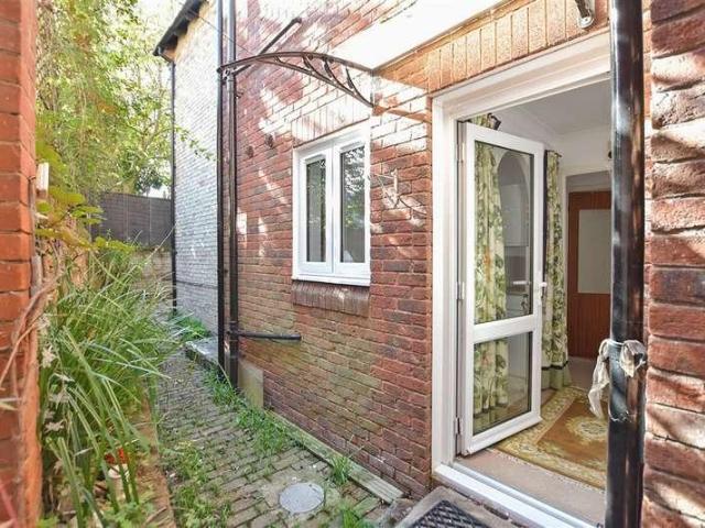 1 bed flat for sale