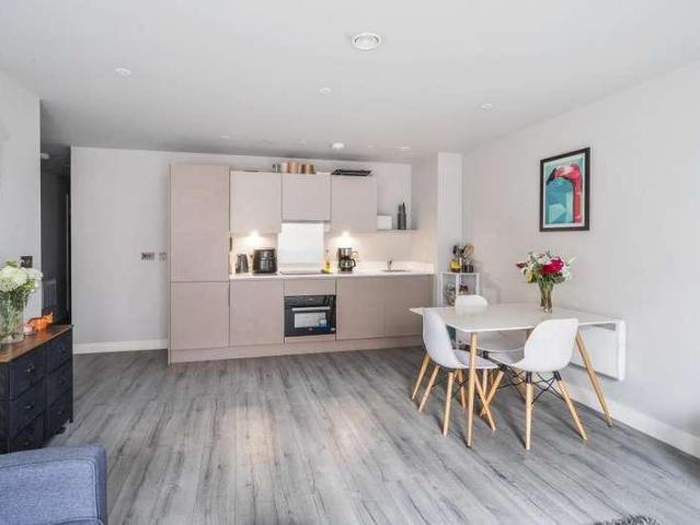 1 bed flat for sale