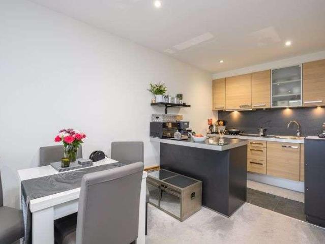 1 bed flat for sale