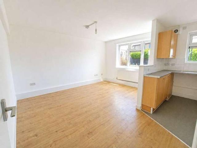1 bed flat for sale