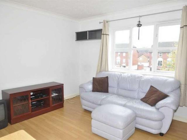 1 bed flat for sale