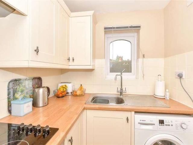 1 bed flat for sale