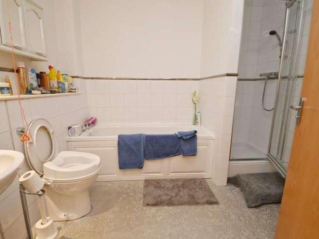1 bed flat for sale