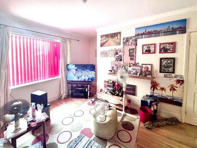 1 bed flat for sale