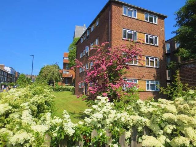 1 bed flat for sale