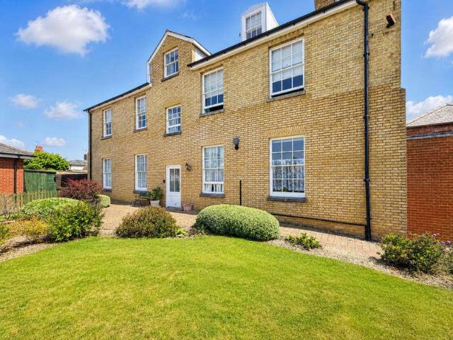 1 bed flat for sale