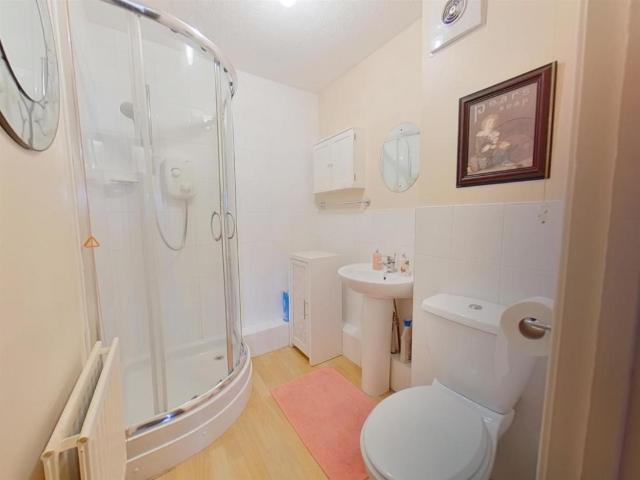 1 bed flat for sale