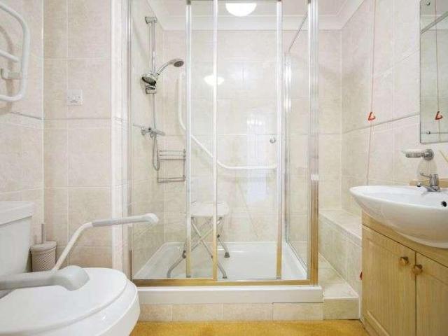 1 bed flat for sale