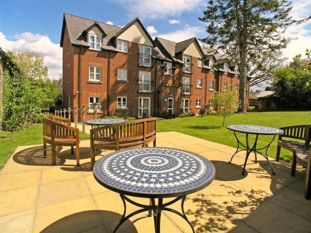 1 bed flat for sale