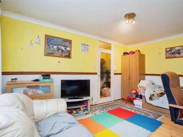 1 bed flat for sale