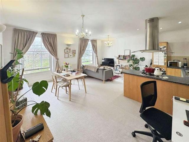 1 bed flat for sale