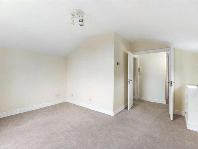 1 bed flat for sale