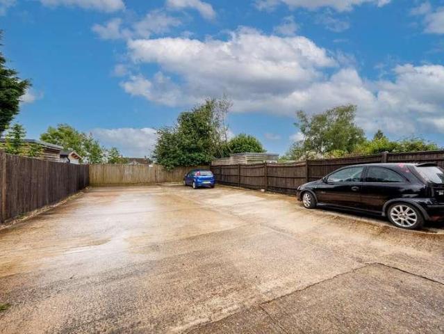 1 bed flat for sale