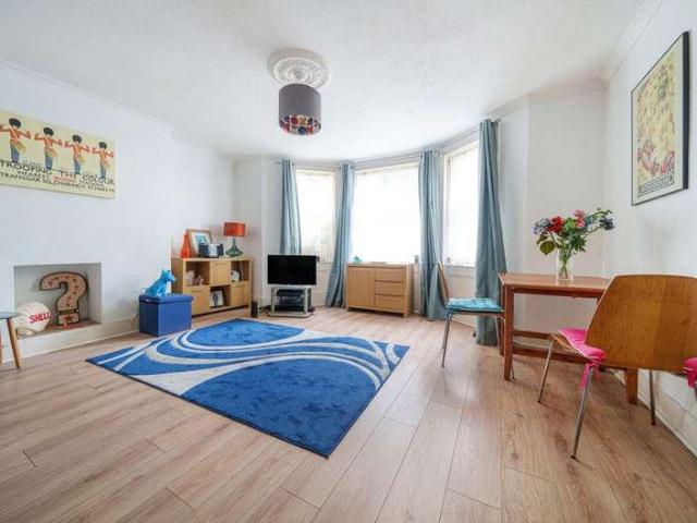 1 bed flat for sale