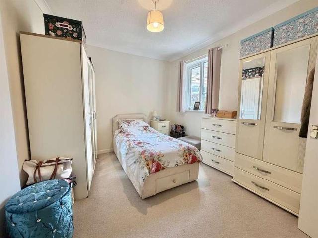 1 bed flat for sale