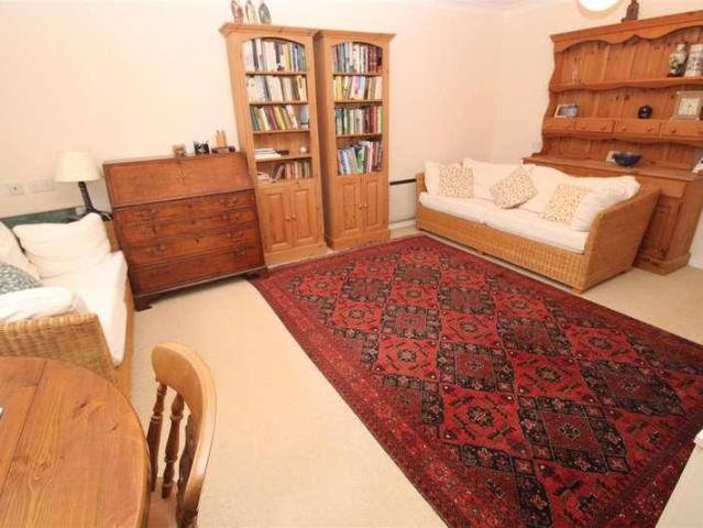 1 bed flat for sale