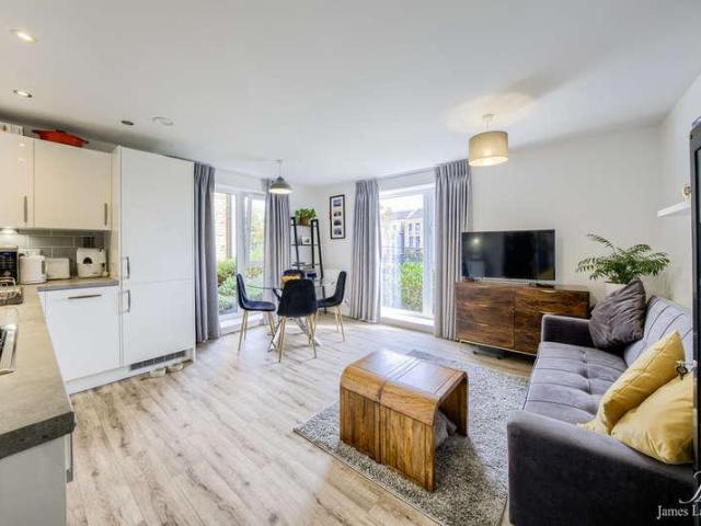 1 bed flat for sale
