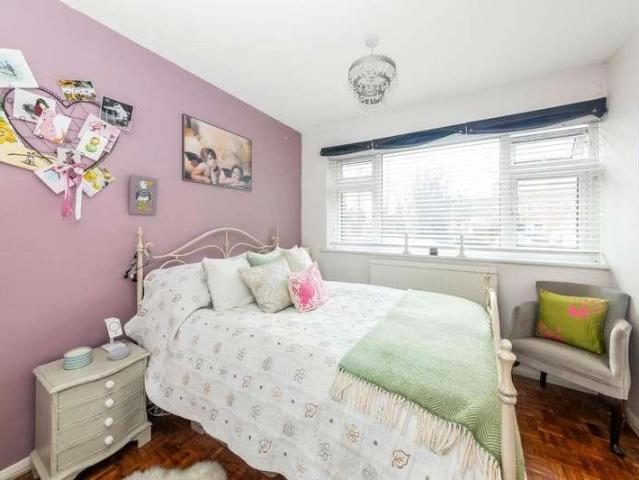 1 bed flat for sale