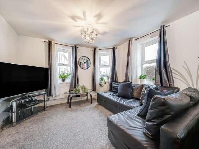1 bed flat for sale