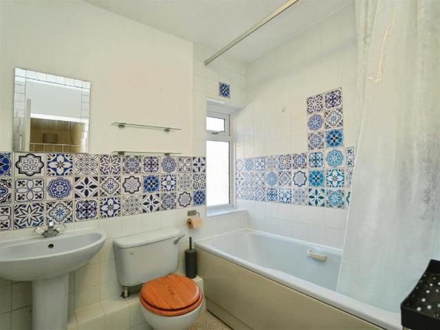 1 bed flat for sale