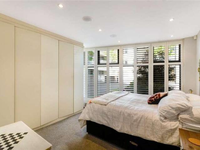 1 bed flat for sale