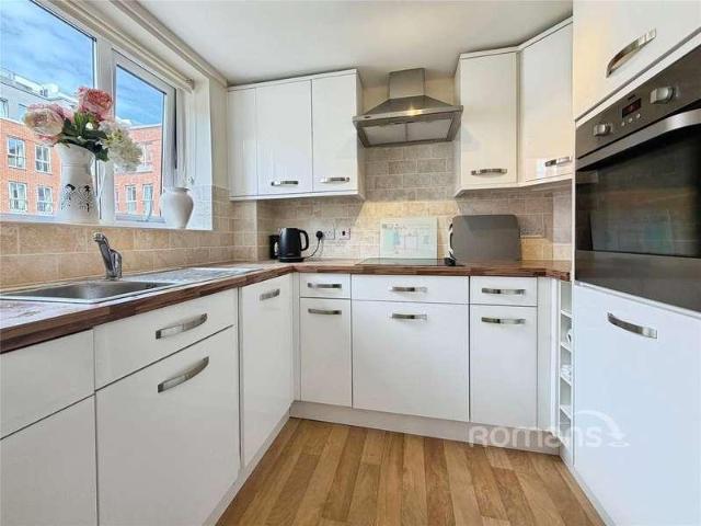 1 bed flat for sale