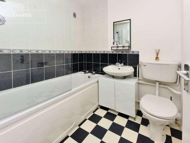 1 bed flat for sale