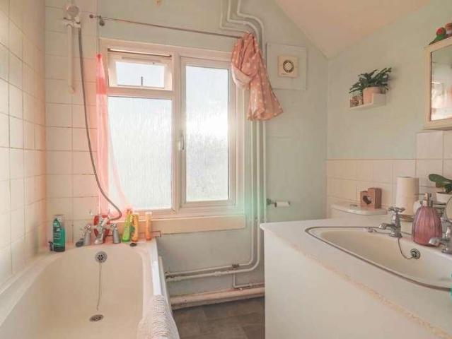 1 bed flat for sale