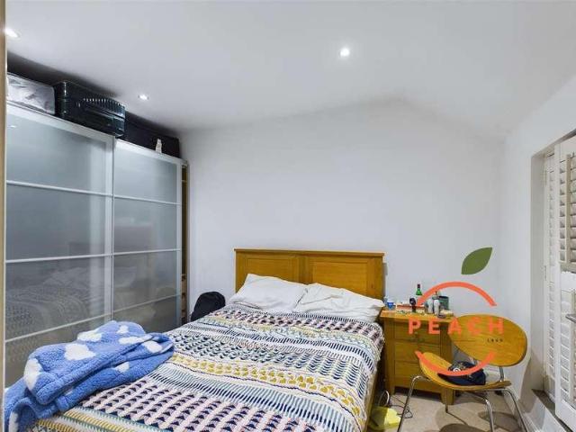 1 bed flat for sale