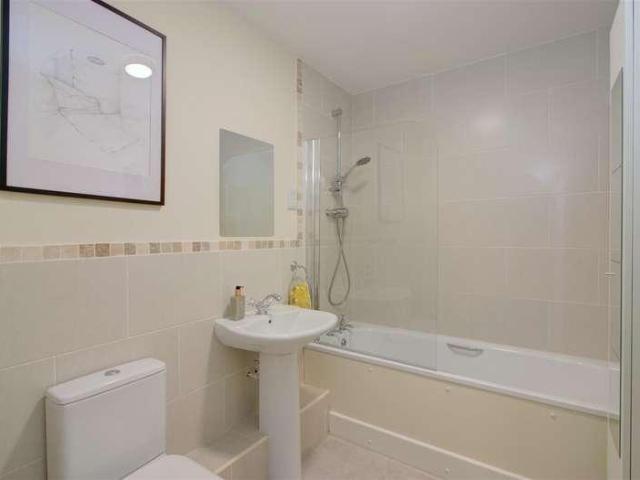 1 bed flat for sale
