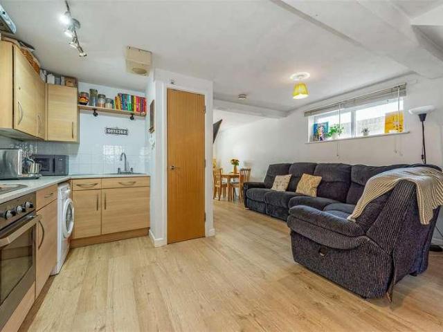 1 bed flat for sale
