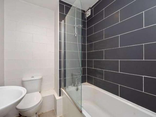 1 bed flat for sale