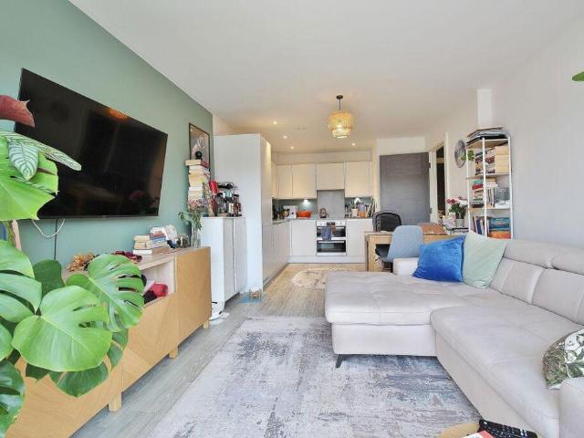 1 bed flat for sale