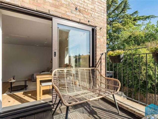 1 bed flat for sale