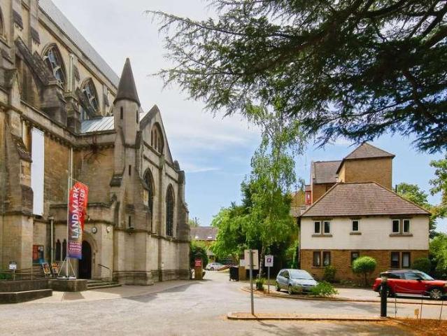 1 bed flat for sale