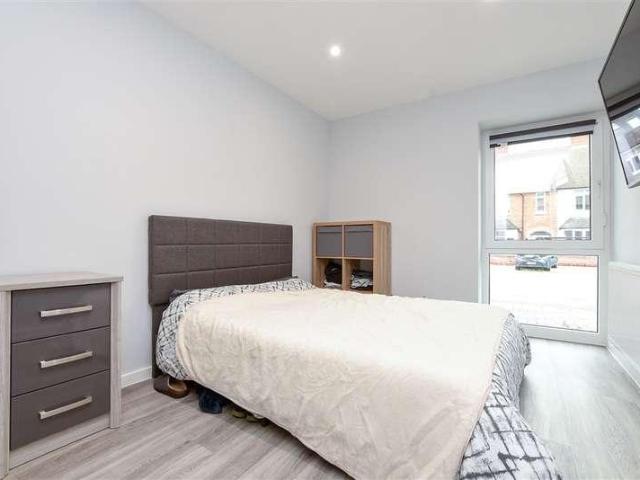 1 bed flat for sale