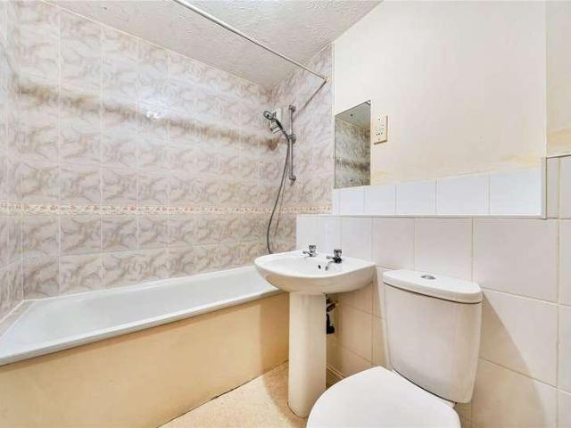 1 bed flat for sale