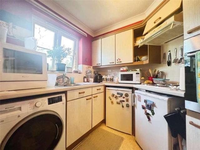 1 bed flat for sale