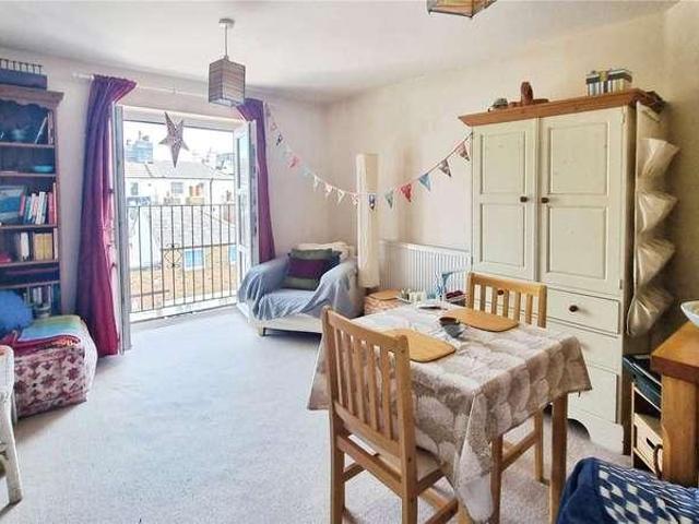 1 bed flat for sale
