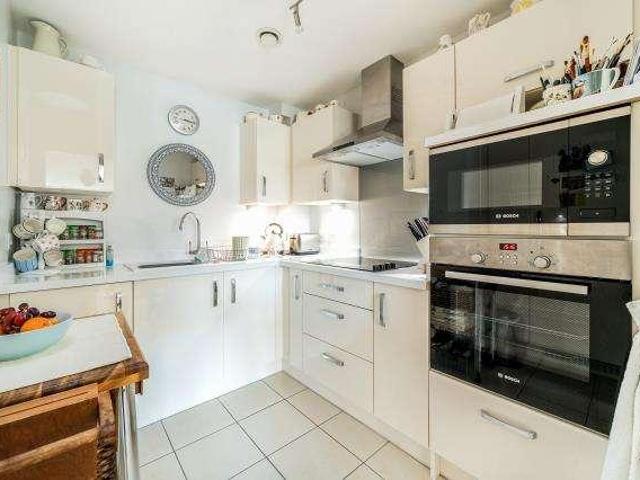1 bed flat for sale